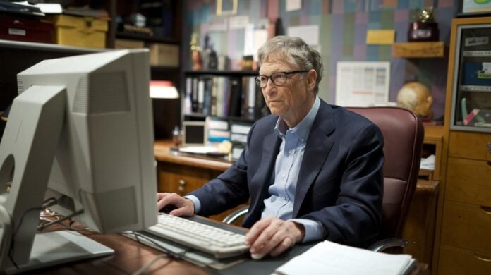 The Story of Bill Gates and Microsoft Success - Business Sharks